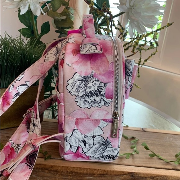 Betsey Johnson | Bags | Betsey Johnson Pink Floral Hibiscus M Backpack ...
